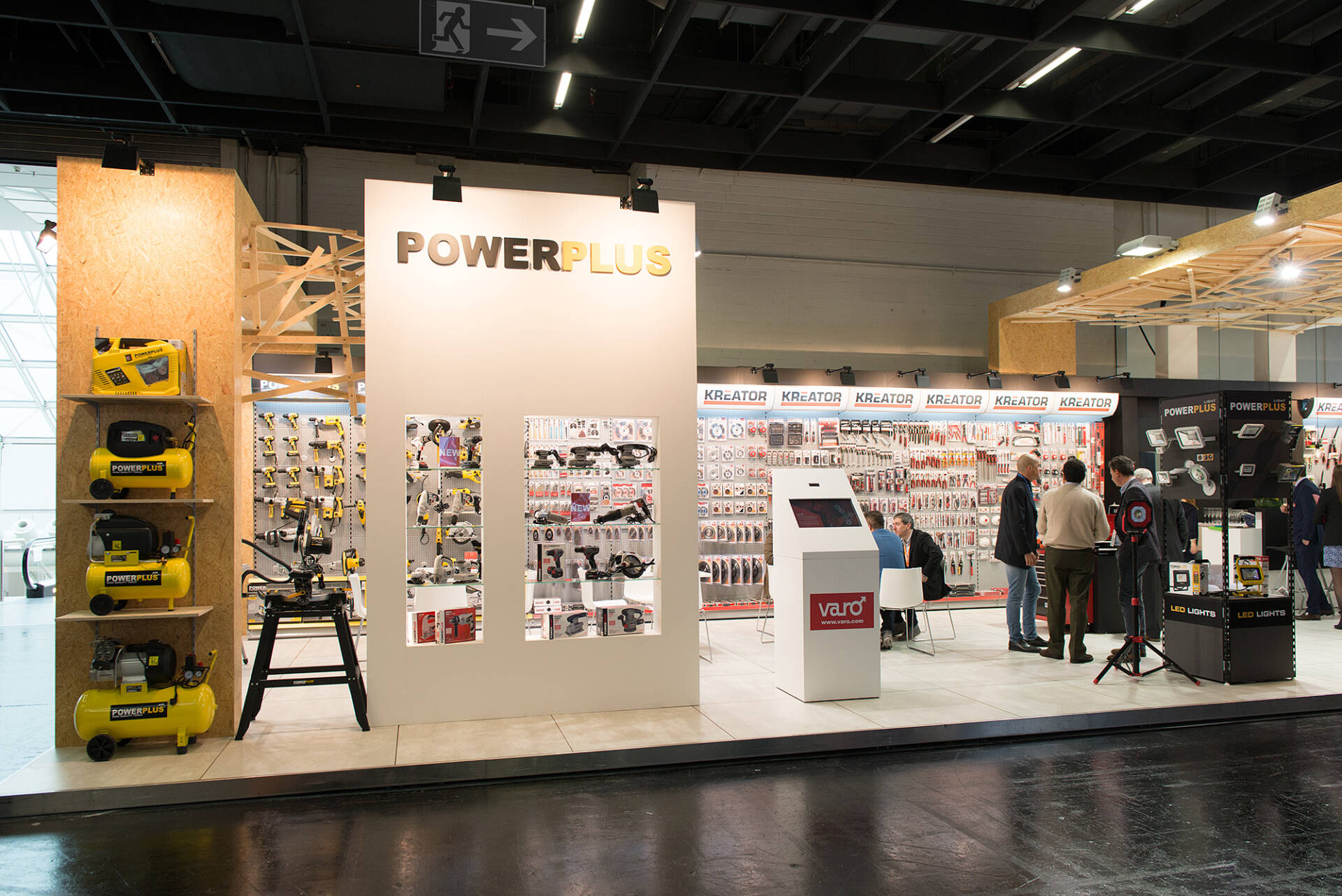 Powerplus | stoere DIY stand | Expo Z